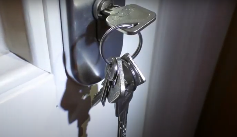 6 Ways to Lock a Bedroom Door From the Outside - HomeProfy